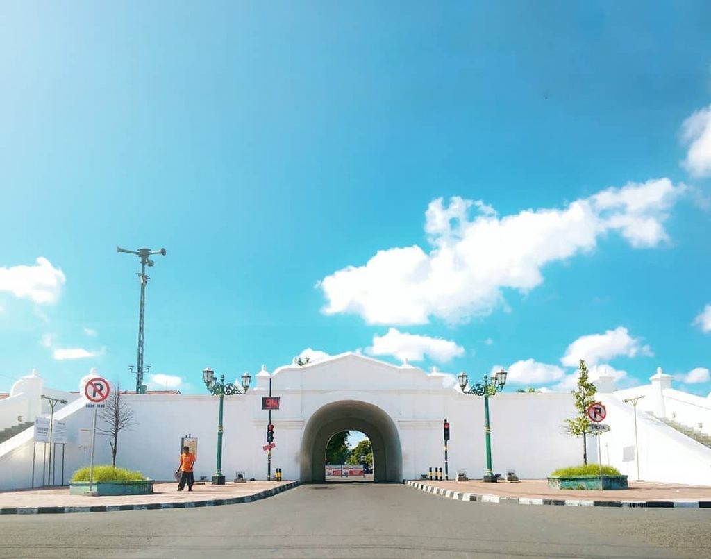 Mengenal Plengkung Gading: Ikon Sejarah dan Filosofi di Keraton Jogja